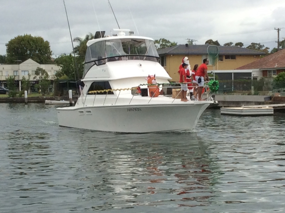 Watch out for the Santa Boat - Sylvania Waters